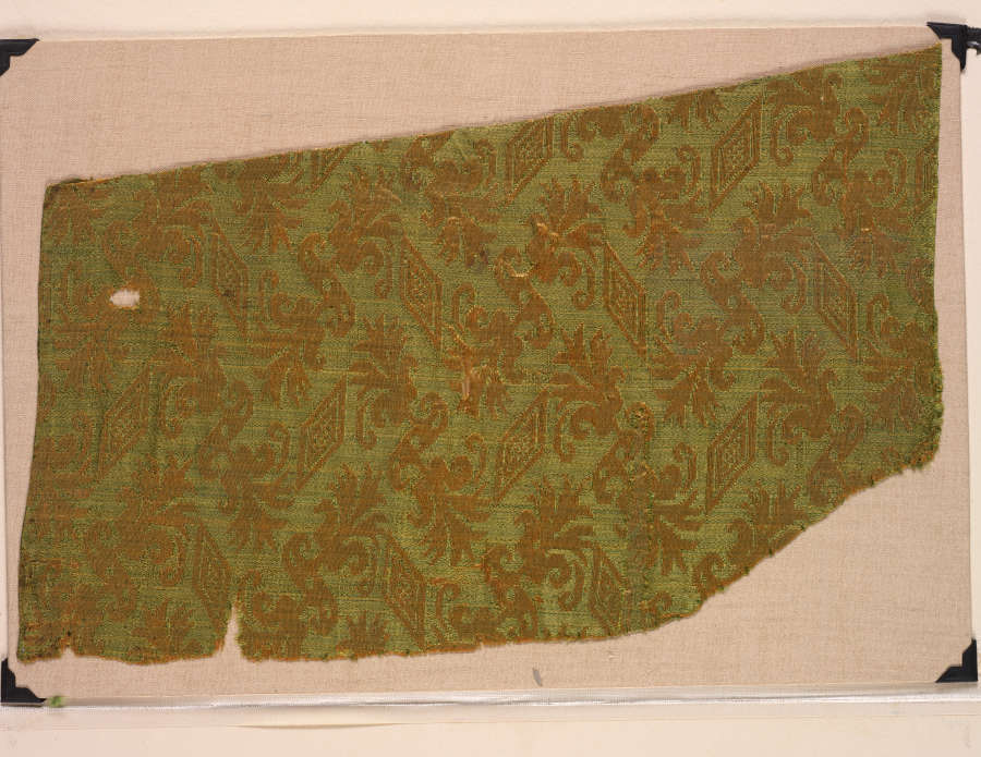 Textile fragment | RISD Museum