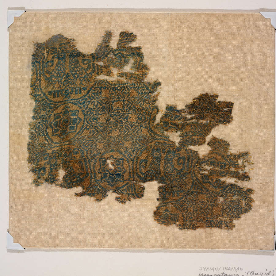 Textile fragment | RISD Museum