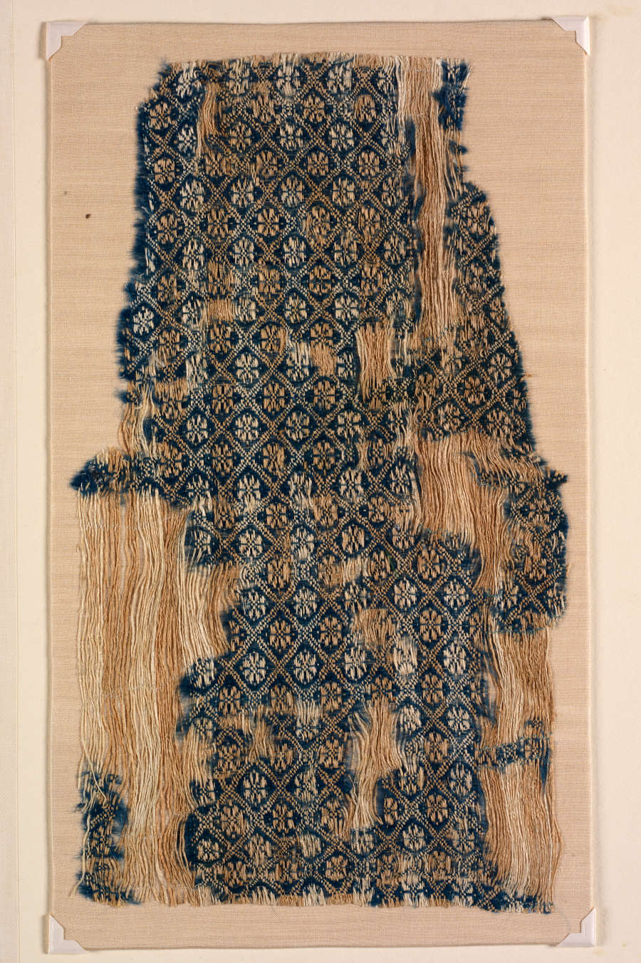 Textile fragment | RISD Museum